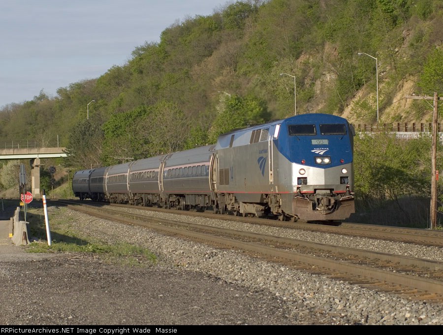 AMTK 14 approaching Penn Station